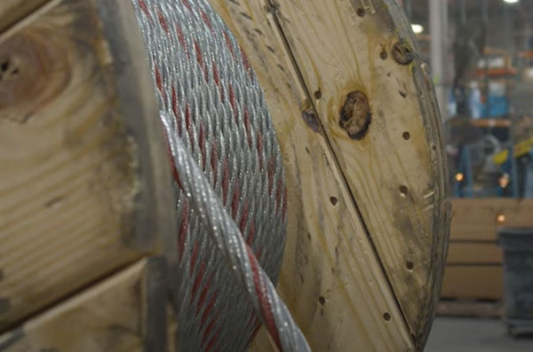 How Can I Identify Domestic Wire Rope Brands by Color Strand?