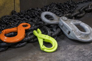 What’s a Self-Locking Hook, & How Does It Make Lifts Safer?