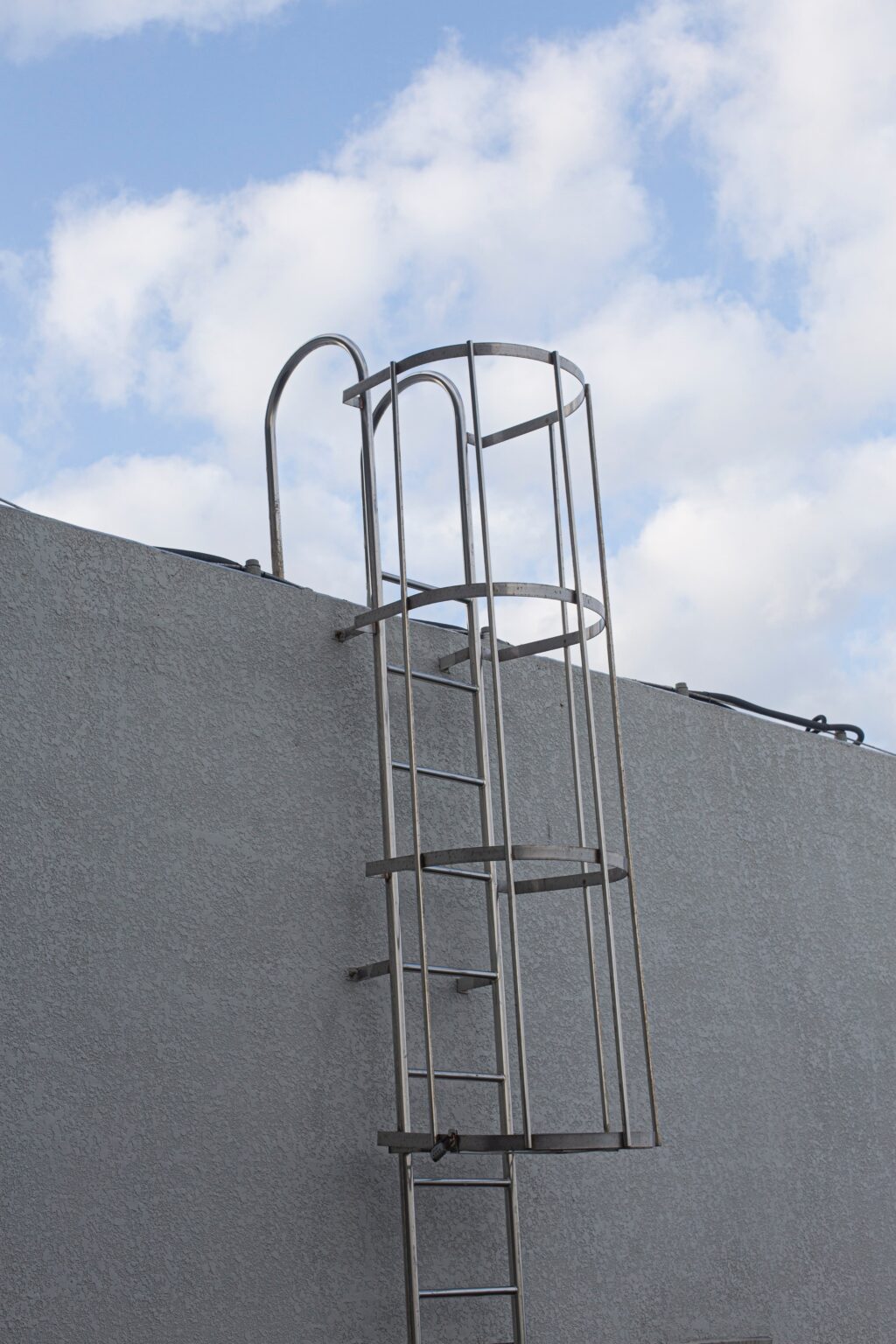 Understanding OSHA’s New Fall Protection Rule for Fixed Ladder Systems ...